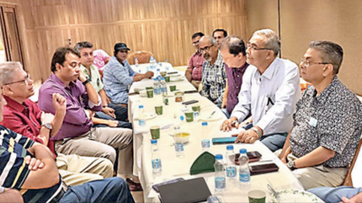 Kolkata: Rowing stopped in Rabindra Sarobar for now | Kolkata News ...