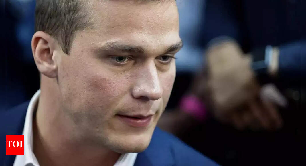 Cawthorn: US court revives 'insurrection' challenge to congressman ...