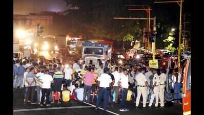 Chimbel family refuses to accept body until speed breakers installed ...