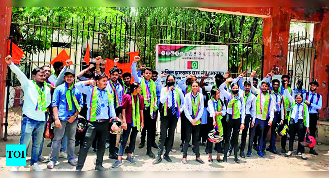 Students Of Dspmu Oppose Rejection Of Scholarship Pleas | Ranchi News ...