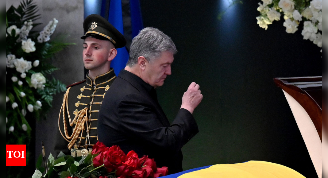 Ukraine ex-president says blocked from leaving country - Times of India