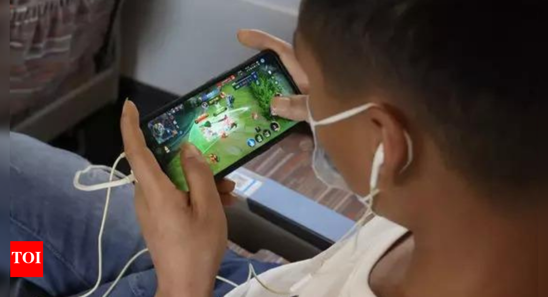 Lucknow: Addicted to online game, minor steals Rs 4.5 lakh from house ...