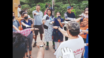 Citizens, Bbmp Join Hands To Lift Garbage | Bengaluru News - Times of India