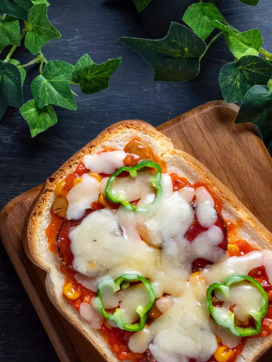 How to make Bread Pizza on tava | Times of India