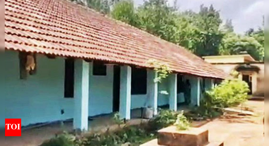 Puttur: Open Stage Turns Classroom At This Govt School In Puttur ...
