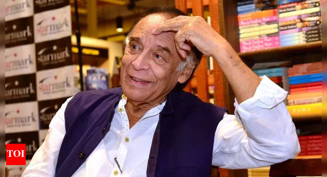 Barun Chanda’s fitting tribute to Satyajit Ray | Bengali Movie News - Times of India