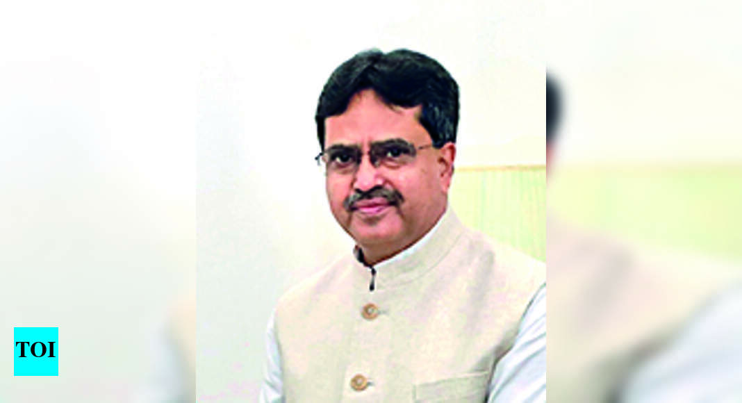 Saha: Don’t Disturb Public For Vip Convoy: Saha | Agartala News - Times ...