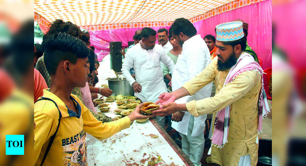 Bada Mangal: Bada Mangal Becomes A Bhandara Of Brotherhood With Multi ...