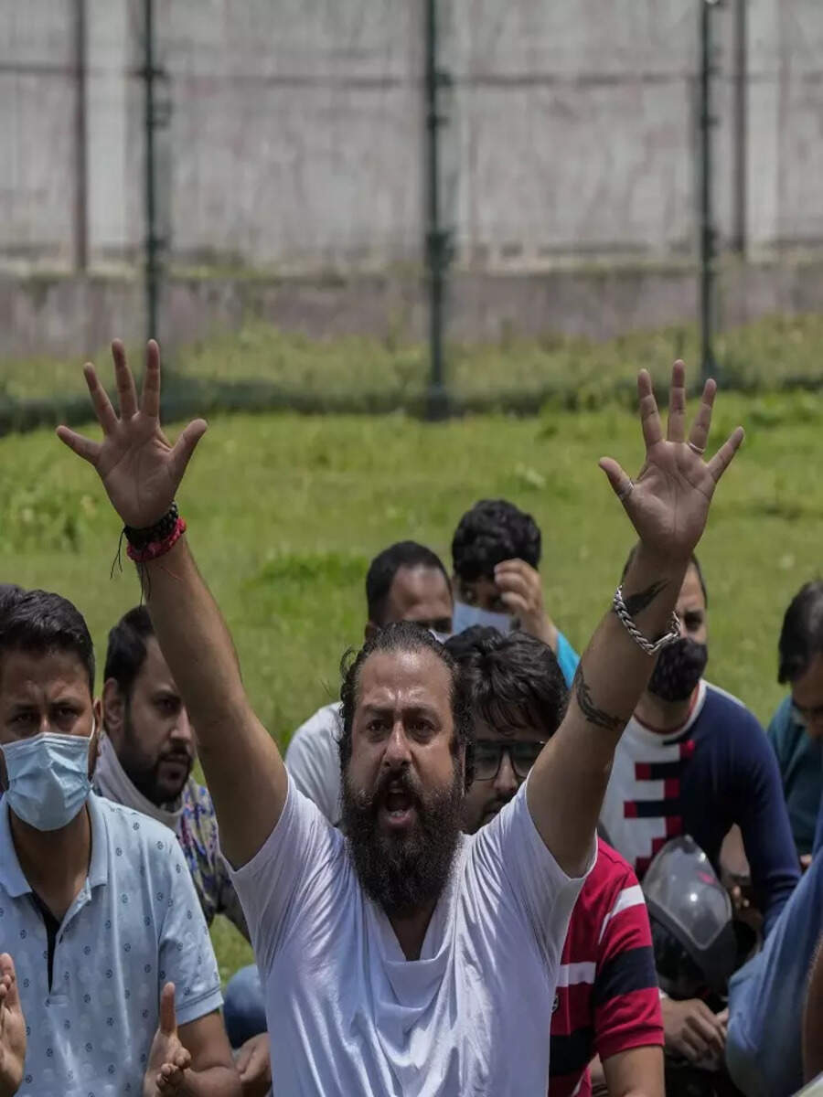 Outrage in Kashmir over teacher’s murder | Times Now Outrage in Kashmir over teacher’s murder | Times Now