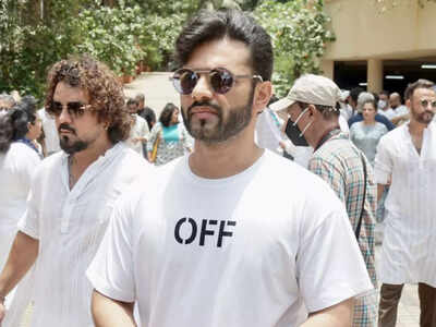 Singer KK's funeral: Rahul Vaidya arrives to pay last tributes - Times ...