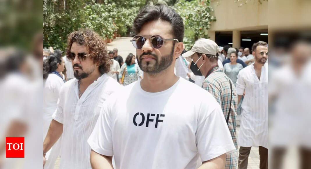 Singer KK's funeral: Rahul Vaidya arrives to pay last tributes - Times ...