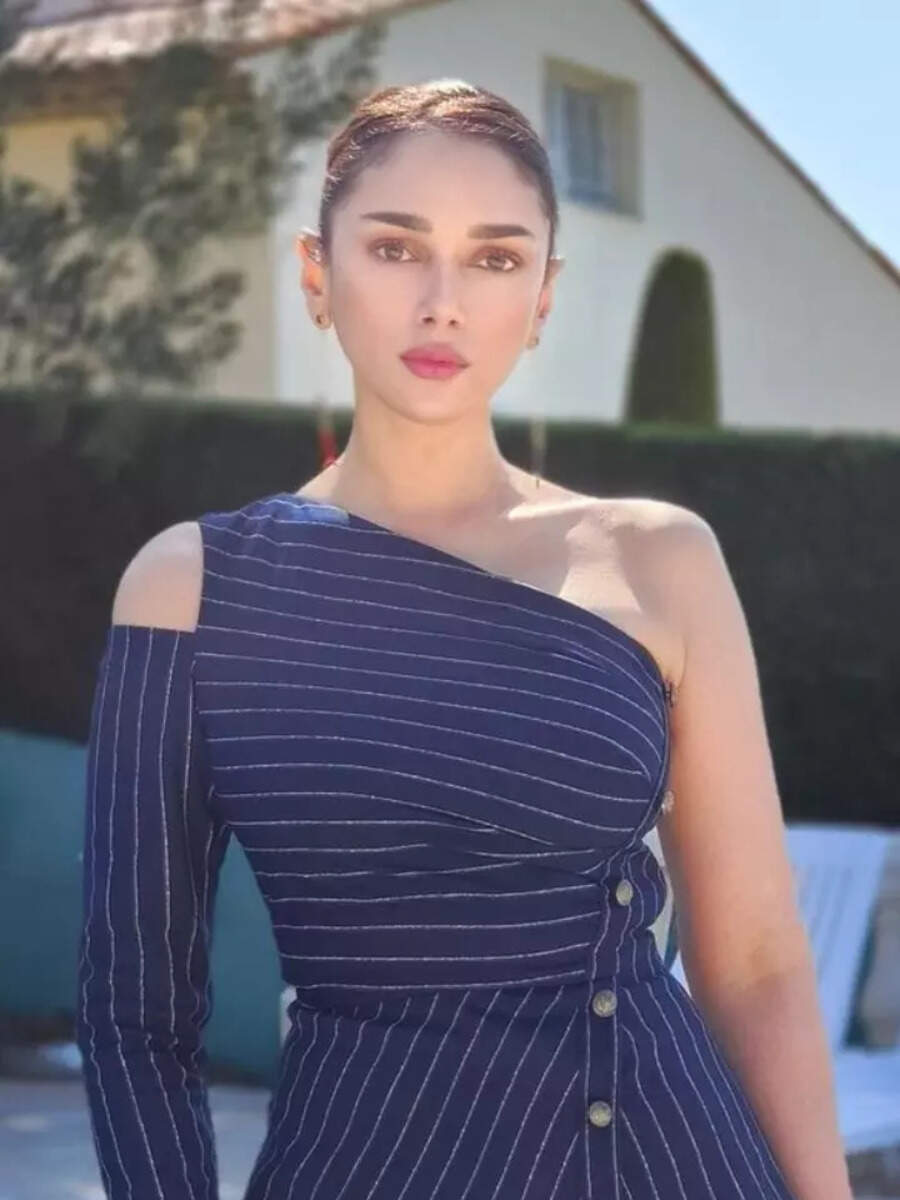 Aditi Rao Hydari looks stunning and stylish in blue outfits | Times of ...