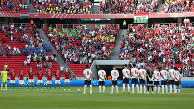 England players booed when taking the knee in Hungary | Football News ...