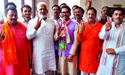 Bjp’s Nirahua, Dharmendra Yadav Of Sp File Papers For Azamgarh Ls Bypoll | Varanasi News - Times ...