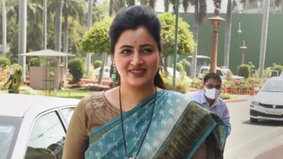 Maharashtra not invoking sedition on Navneet Kaur Rana | Mumbai News ...