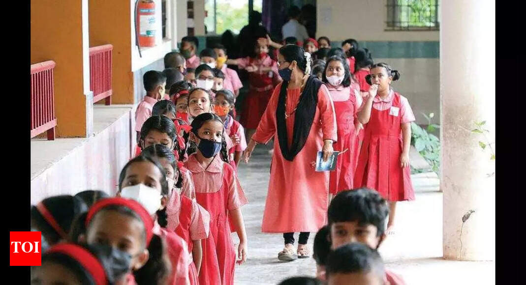 School complexes come alive as operations begin at full capacity | Goa ...