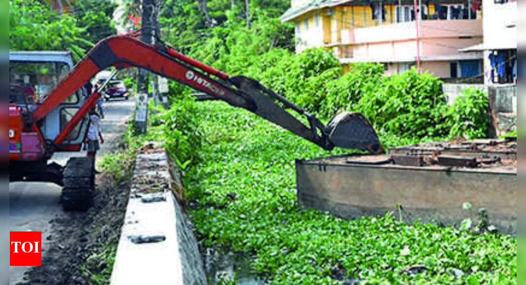 Kochi: Tackling Waterlogging: Tp Canal Dredging To Start Today | Kochi ...