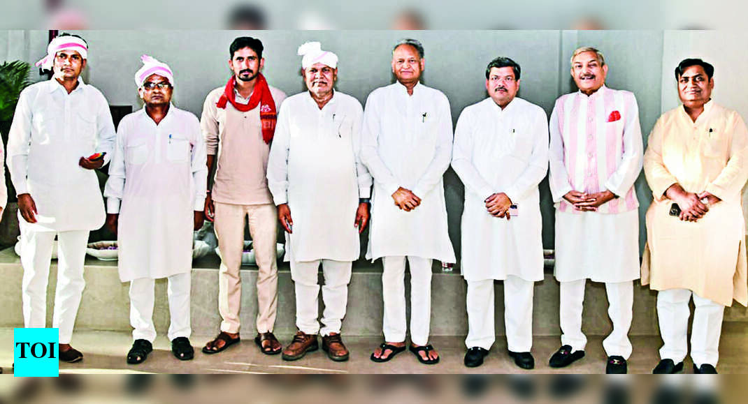 Congress: Congress Says 126 Mlas Will Vote For Its 3 Candidates ...