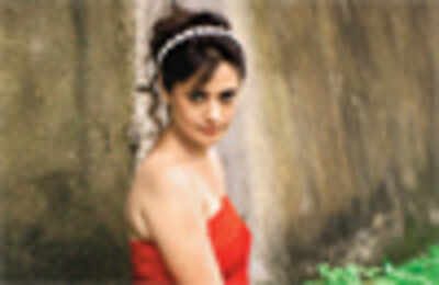 Mona Vasu is back! - Times of India