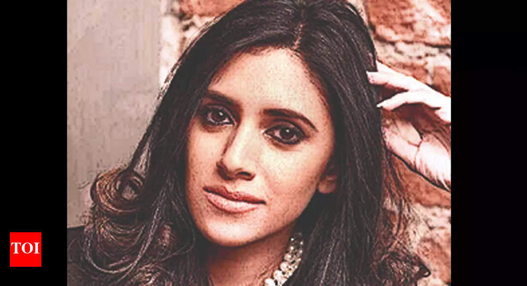 Fashion Designer Prathyusha: Celebrity fashion designer Prathyusha ...