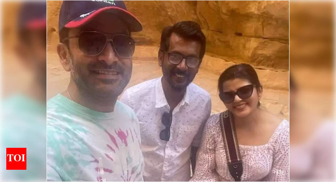 Prithviraj Sukumaran’s family travels to Jordan to meet him | Malayalam ...