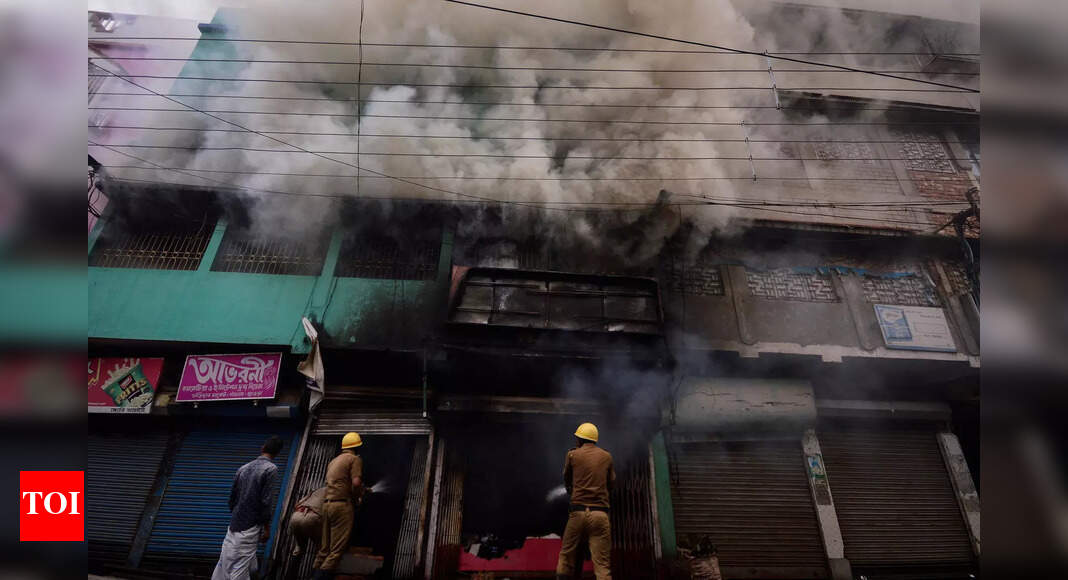 Prophet row: Mob attacks train in Bengal, police prevent LoP from visiting violence-hit areas ...