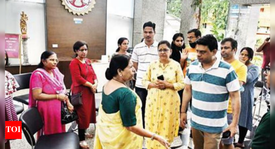 Nerul: Cops File Fir After Nerul Ceiling Crash, 6 Accused Missing ...