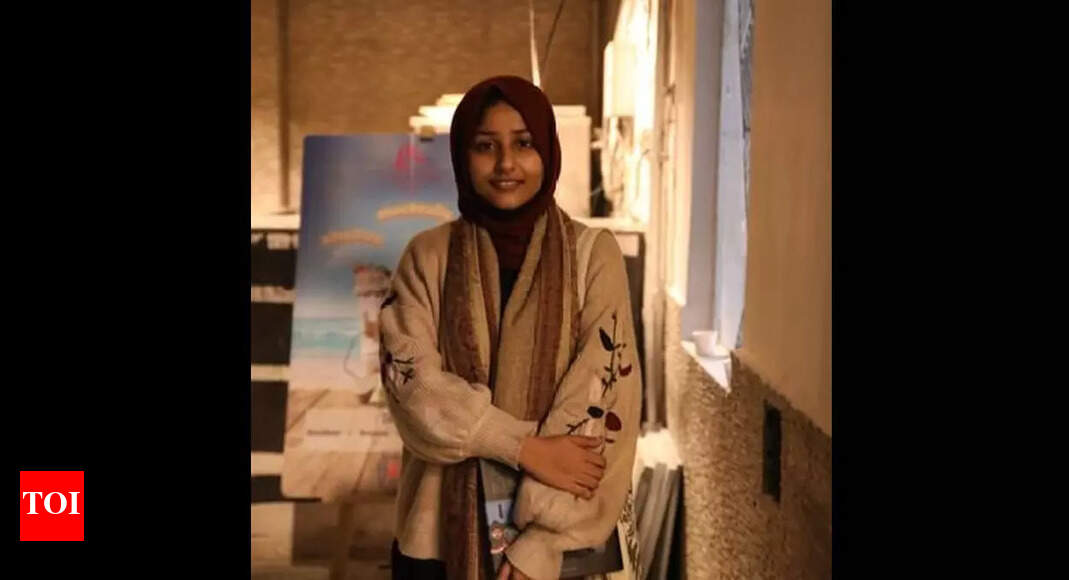 JNU Protest: Protests at JNU against demolition of activist Afreen ...