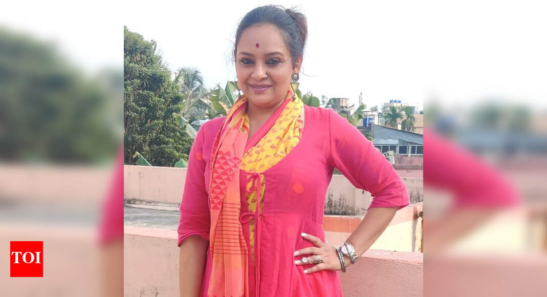 Bidipta gets a wonderful surprise on her birthday | Bengali Movie News ...