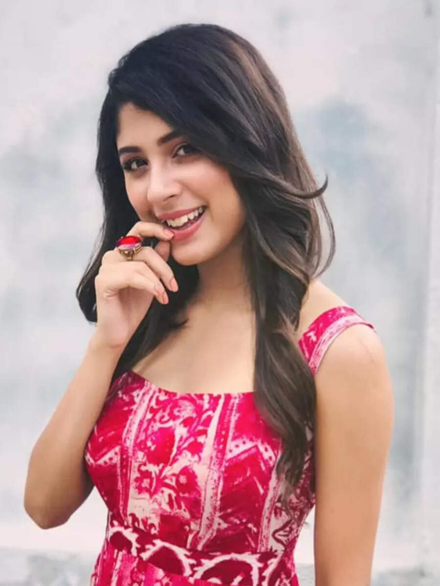 Adrija Addy Roy’s uber cool fashion choices | Times of India