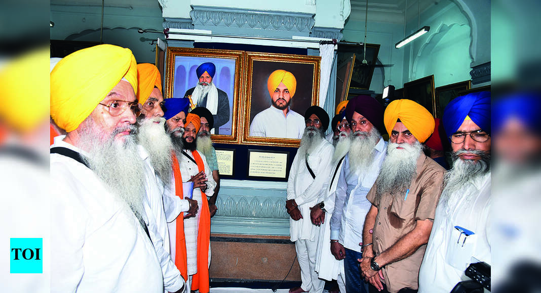 Punjab: Row Erupts Over Portrait Of Beant Singh Assassin In Sikh Museum ...