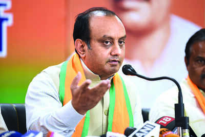 Congress: BJP: Maharashtra Congress neta remark on PM shows shallowness ...