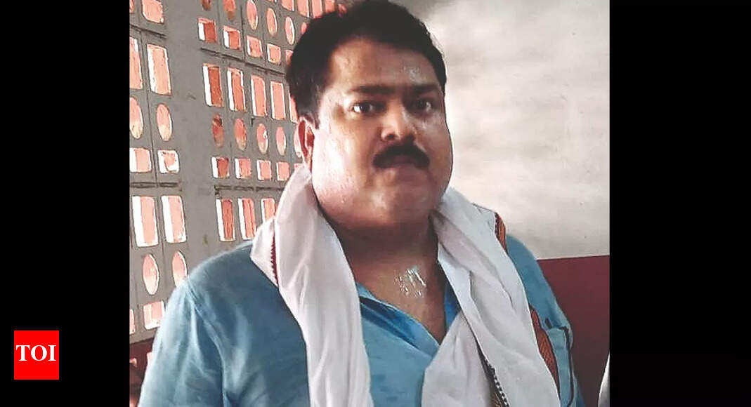 Wanted For Extortion, Gangster Matru Rai Surrenders In Court | Varanasi ...