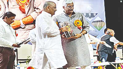 Jha: State For Early Formulationof National Silt Mgmt Policy | Patna ...