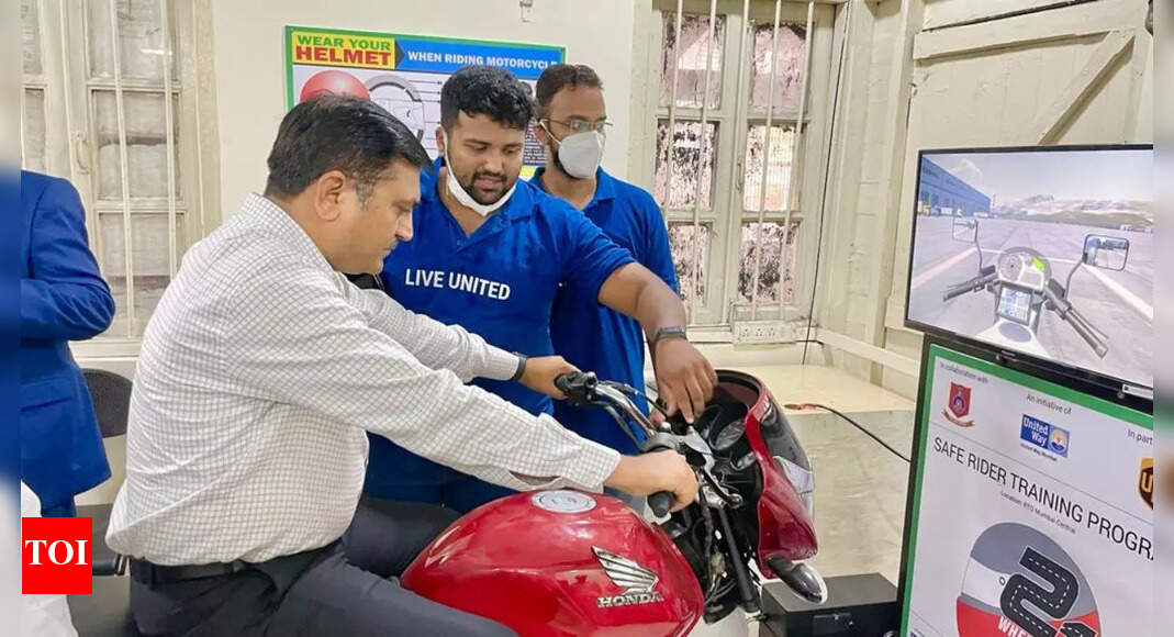 Transport commissioner Avinash Dhakne launches Mumbai's first two ...