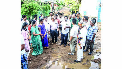 Koodal Nagar: Mayor Takes Stock Of Slushy Roads In Madurai | Madurai ...