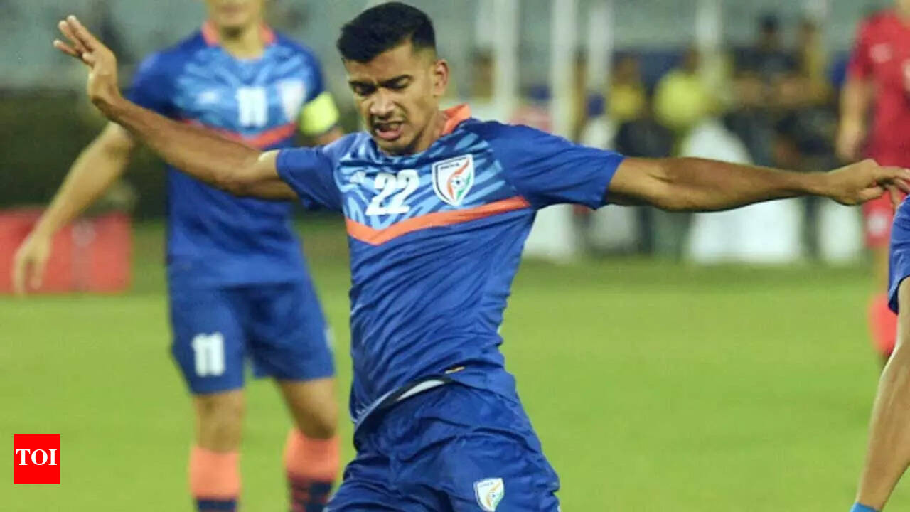 India s Asian Cup qualification campaign star Ashique Kuruniyan joins ATKMB in five year deal Football News Times of India