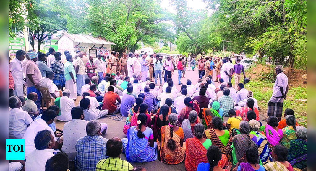 Devarayapuram: Elephant Raid: Farmers Protest Low Compensation For ...