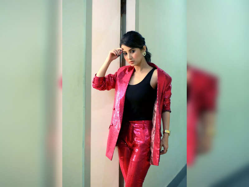 Monami to debut as a singer | Bengali Movie News - Times of India