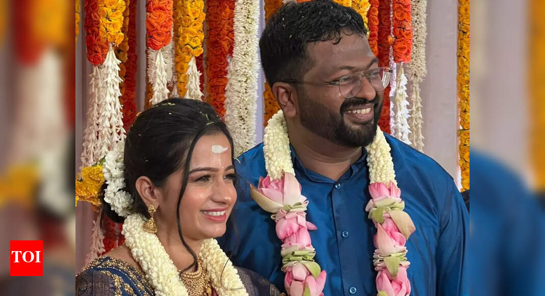 Director PS Mithran gets engaged to Ashameera Aiyappan | Tamil Movie ...