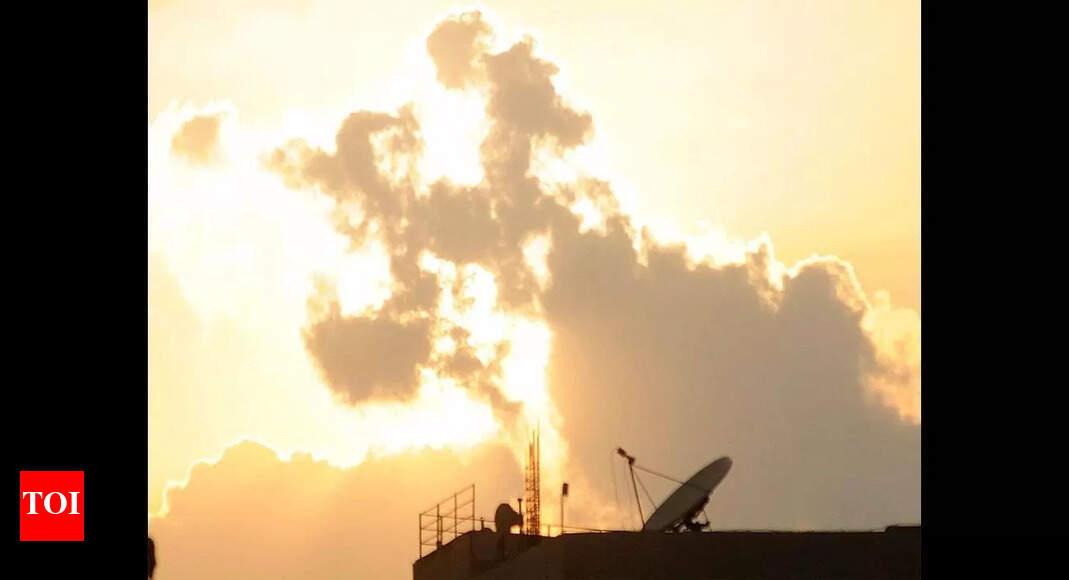 Ahmedabad: Temperature soars above 40°C | Ahmedabad News - Times of India