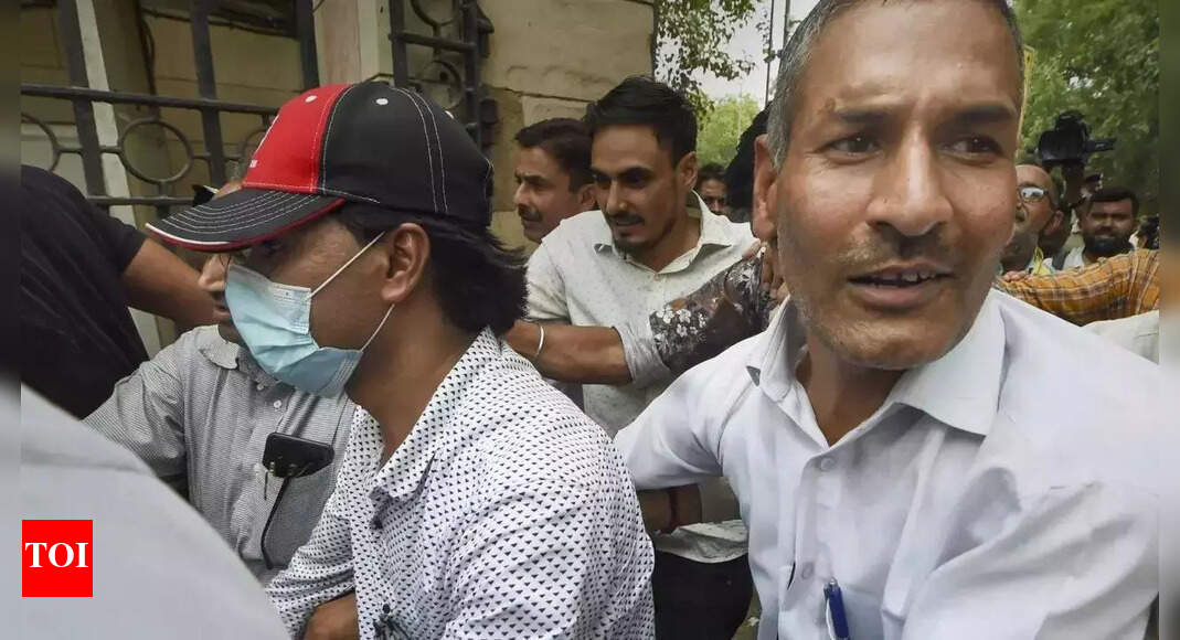 Zubair: Zubair's arrest disturbing, set him free, says Editors Guild ...