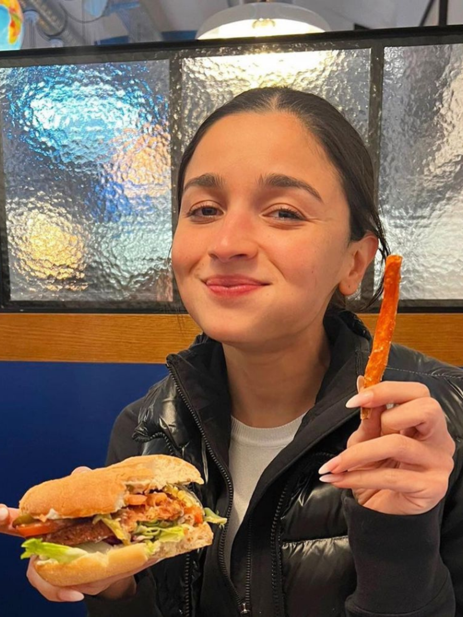 Alia Bhatt Favourite Food: 10 pictures that prove Alia Bhatt’s love for ...