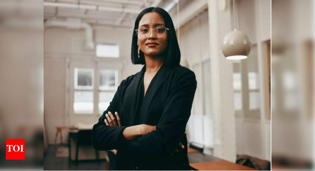 Five outfits that a boss lady would never wear - Times of India