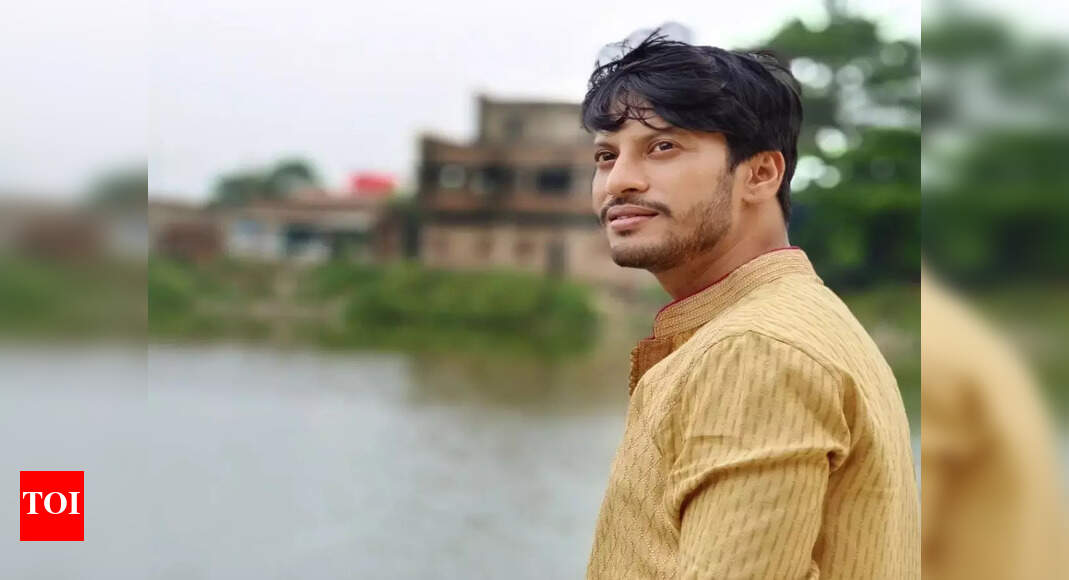 Actor Sudip Sarkar turns a year older; celebrates birthday with family ...