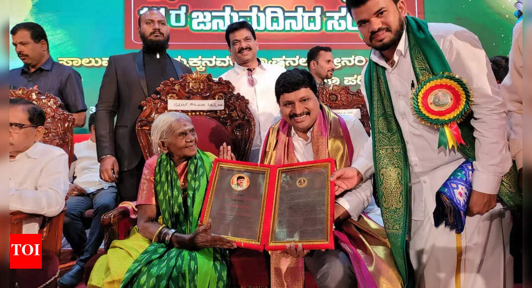 TRS MP Joginapally Santosh Kumar gets Saalumarada Thimmakka National Green Award | Hyderabad ...