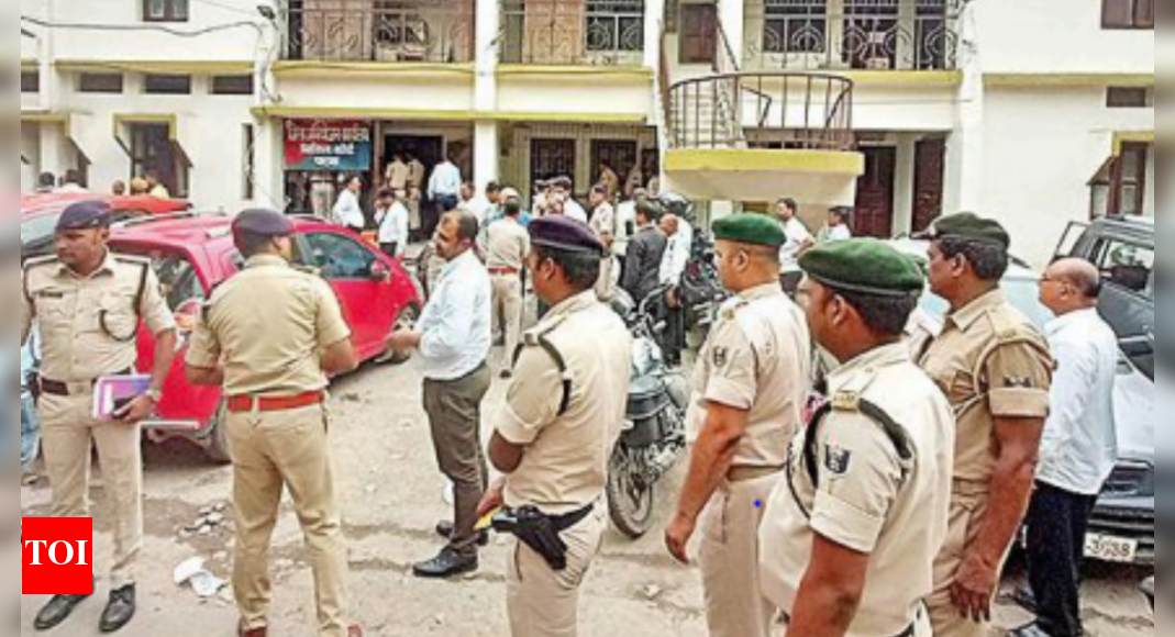 Sub-inspector injured in explosion near Patna civil court | Patna News ...