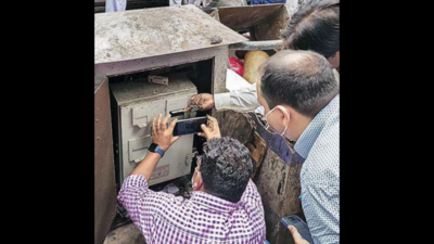 Twice In A Week, Focus On Poor Earthing; Kmc Team To Inspect Street ...