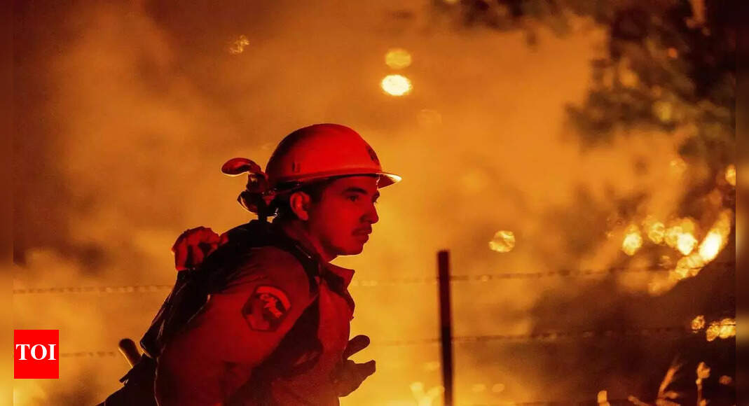 California forest fire temporarily strands July 4th revelers - Times of ...