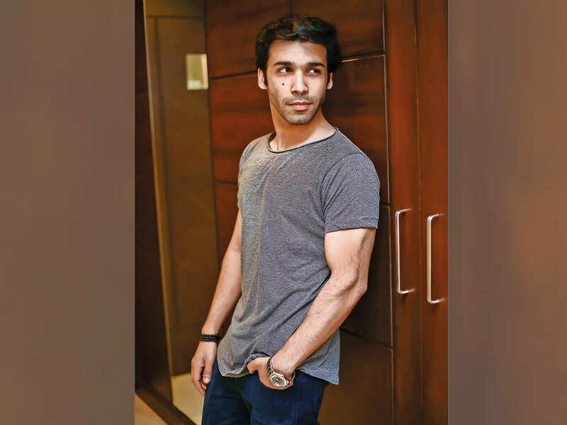 Samarth Shandilya: House hunting in Mumbai is as strenuous as preparing ...